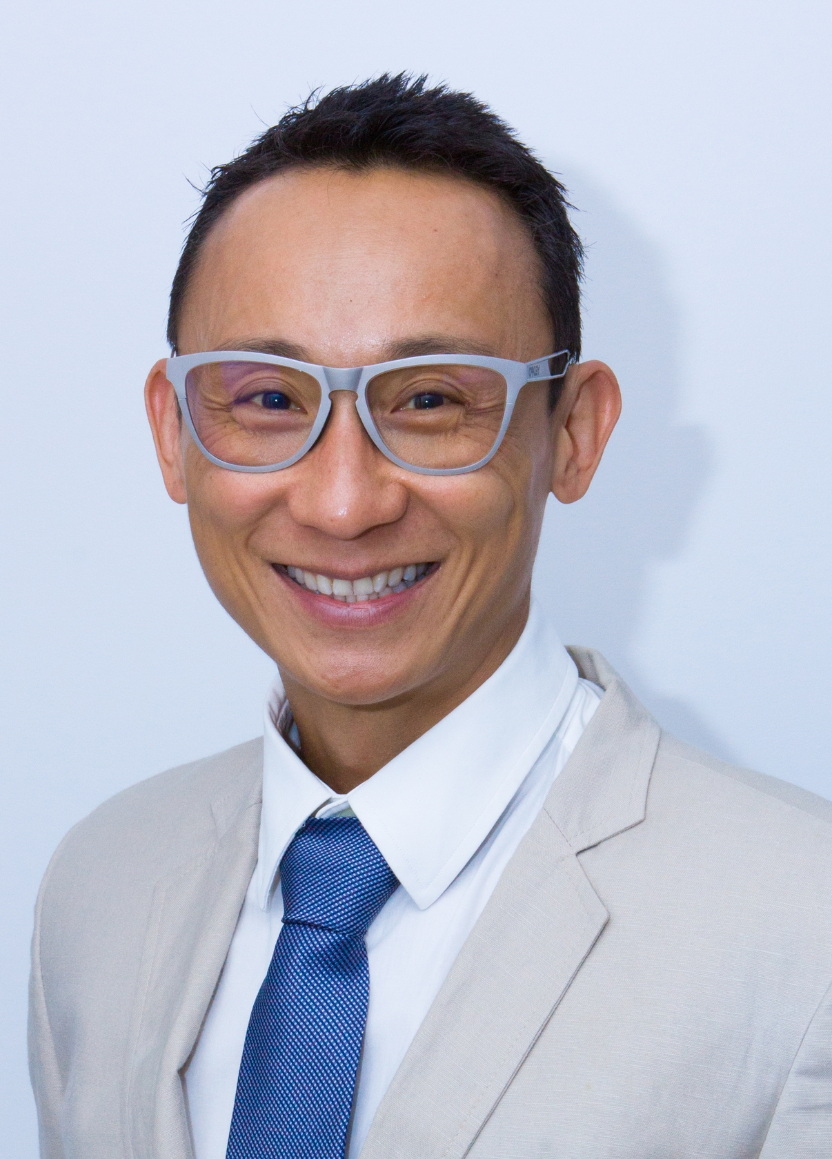 Dr Eugene Tan